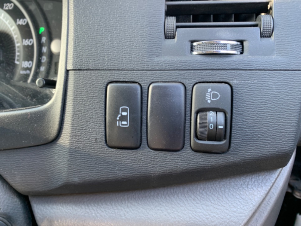 GAPRAS TOYOTA Isis - Product detail - BD7917